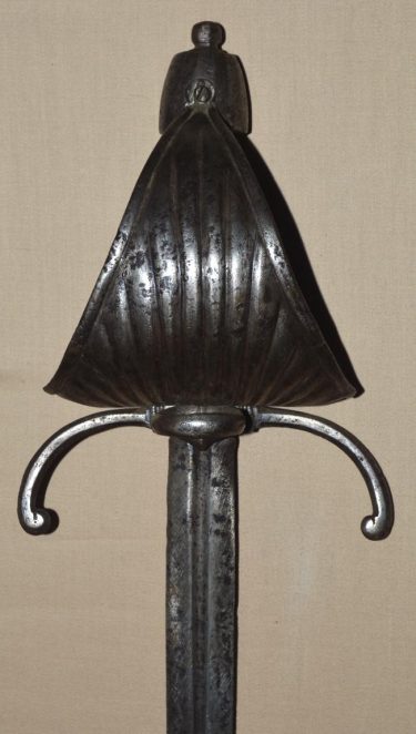 Venetian Sail Guard Broadsword, Early 17th C - Antique Weapon Store