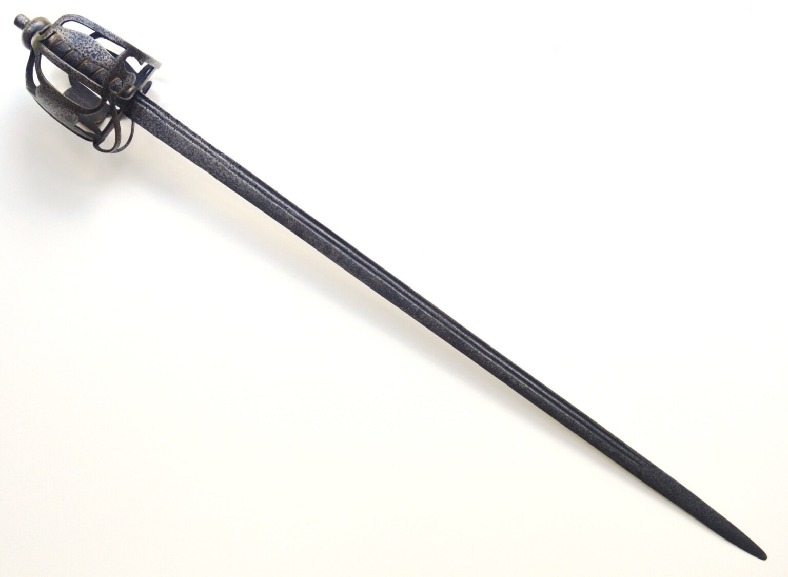 English Basket-hilted Backsword, 2nd Quarter 18th C - Antique Weapon Store