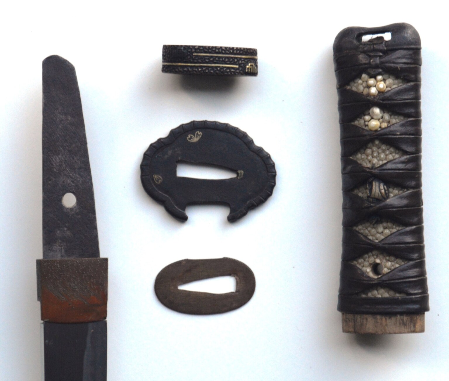 Beautiful Japanese Samurai Tanto (Dagger) - Antique Weapon Store