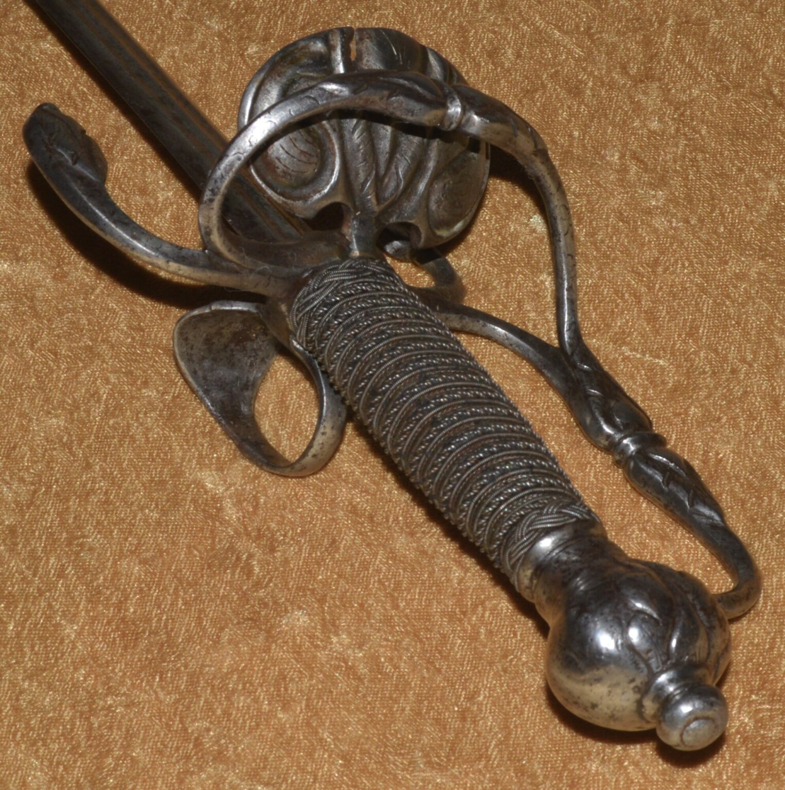 Fine Quality German Rapier, ca. 1640 - Antique Weapon Store