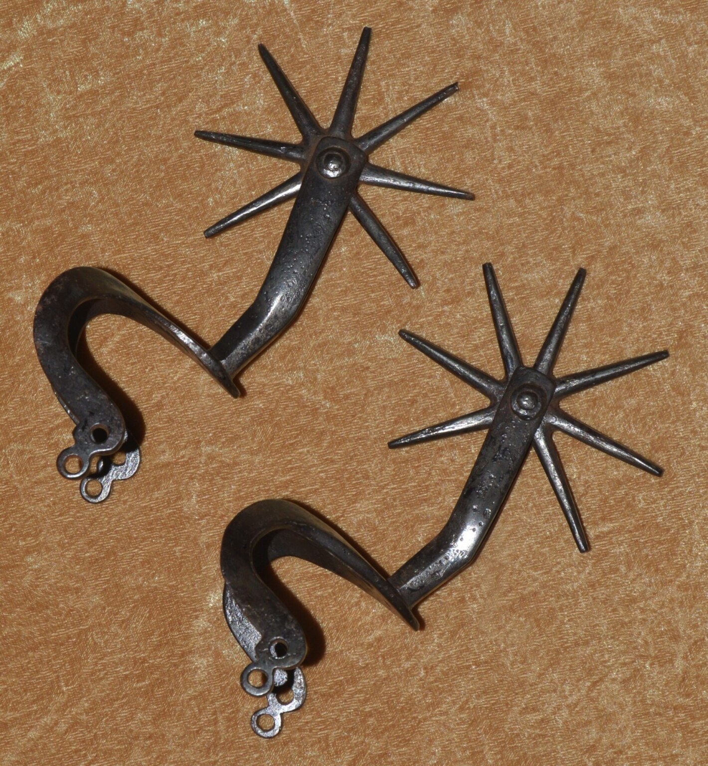 Antique Weapons Dealer for Historic Weapons - Antique Weapon Store