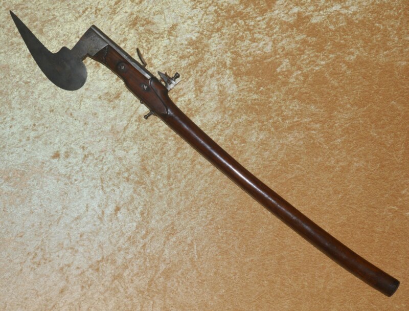European Combination Axe/Flintlock Pistol, 18th C - Antique Weapon Store