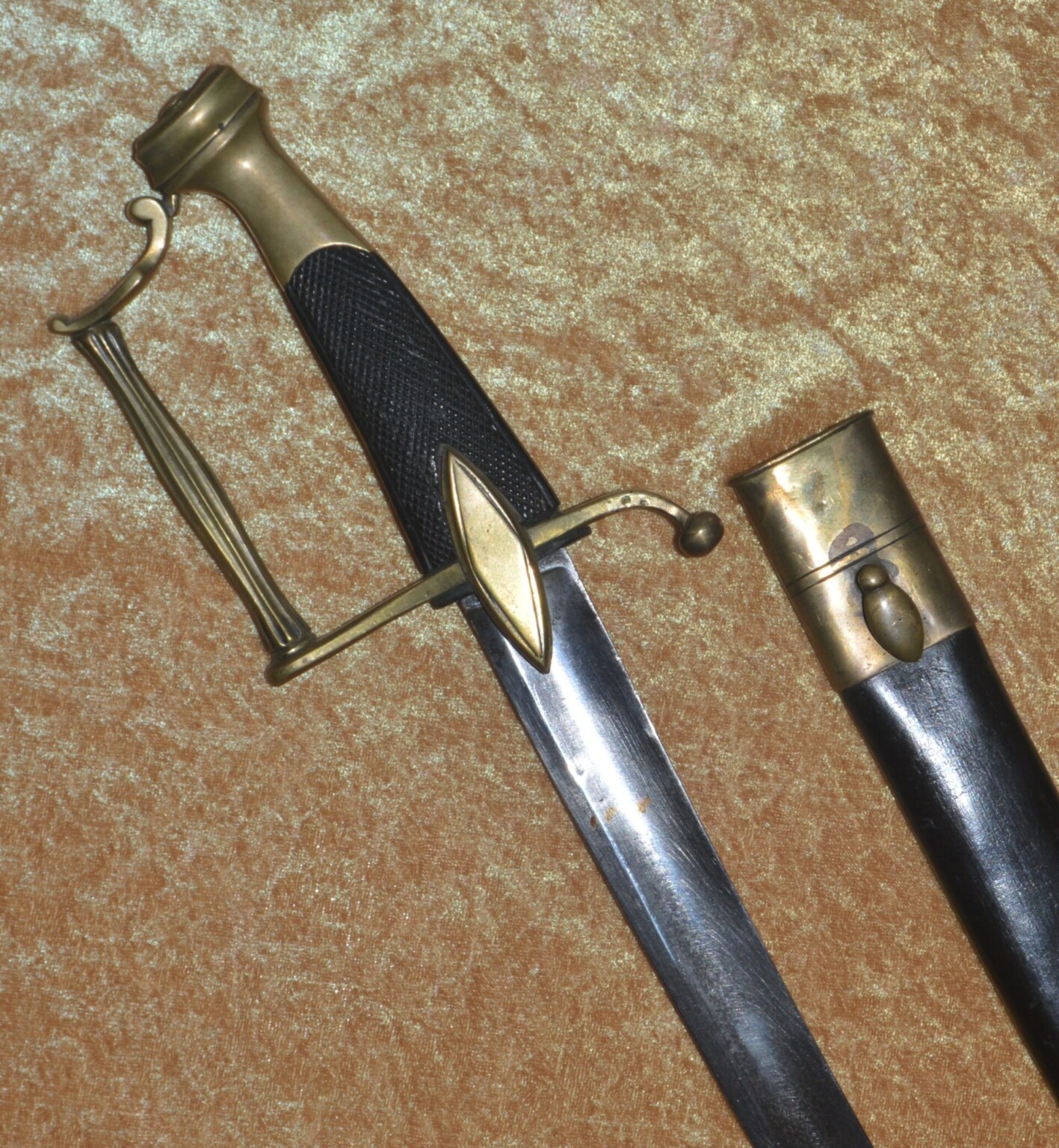 Antique Weapons Dealer for Historic Weapons - Antique Weapon Store