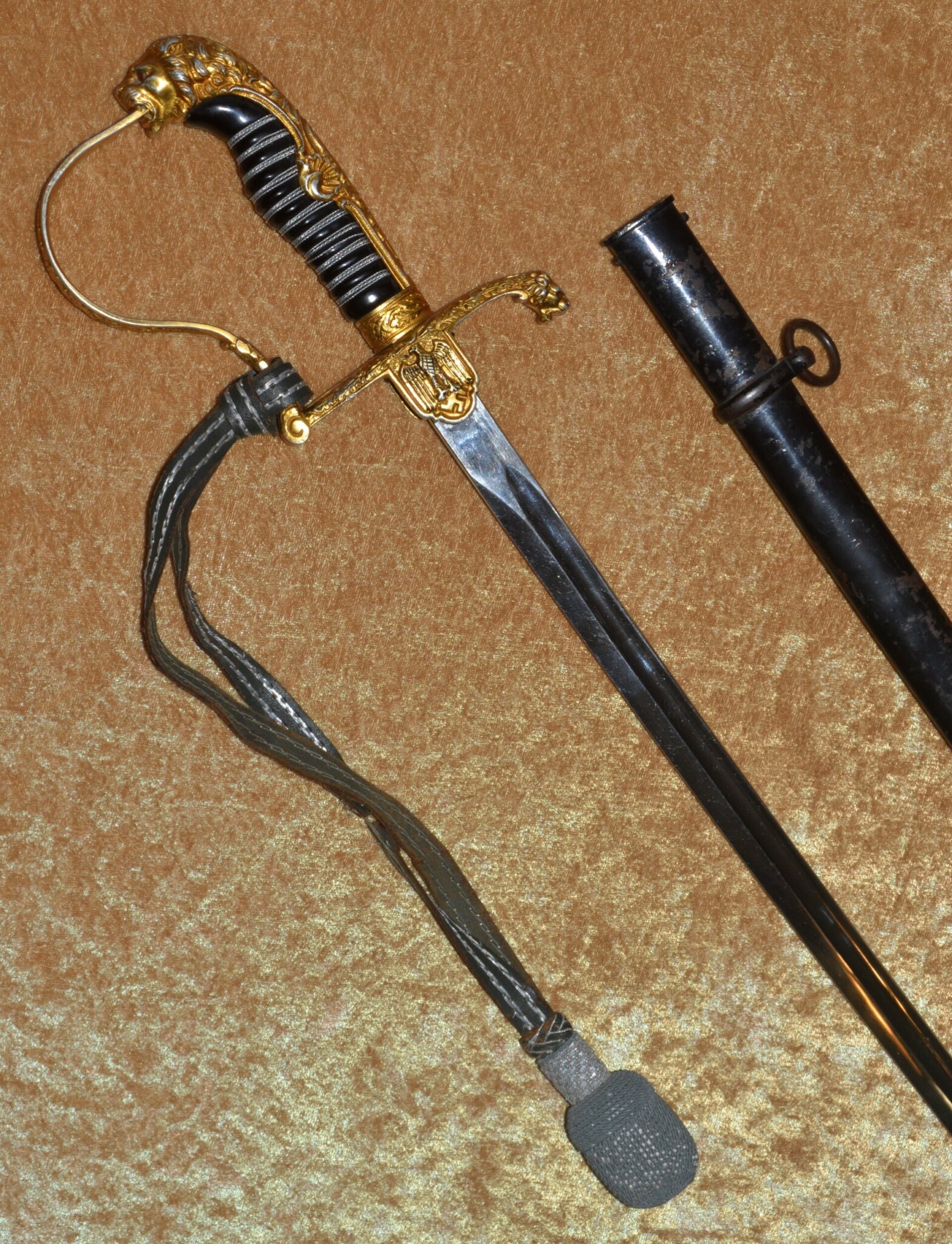 Antique Weapons Dealer for Historic Weapons - Antique Weapon Store