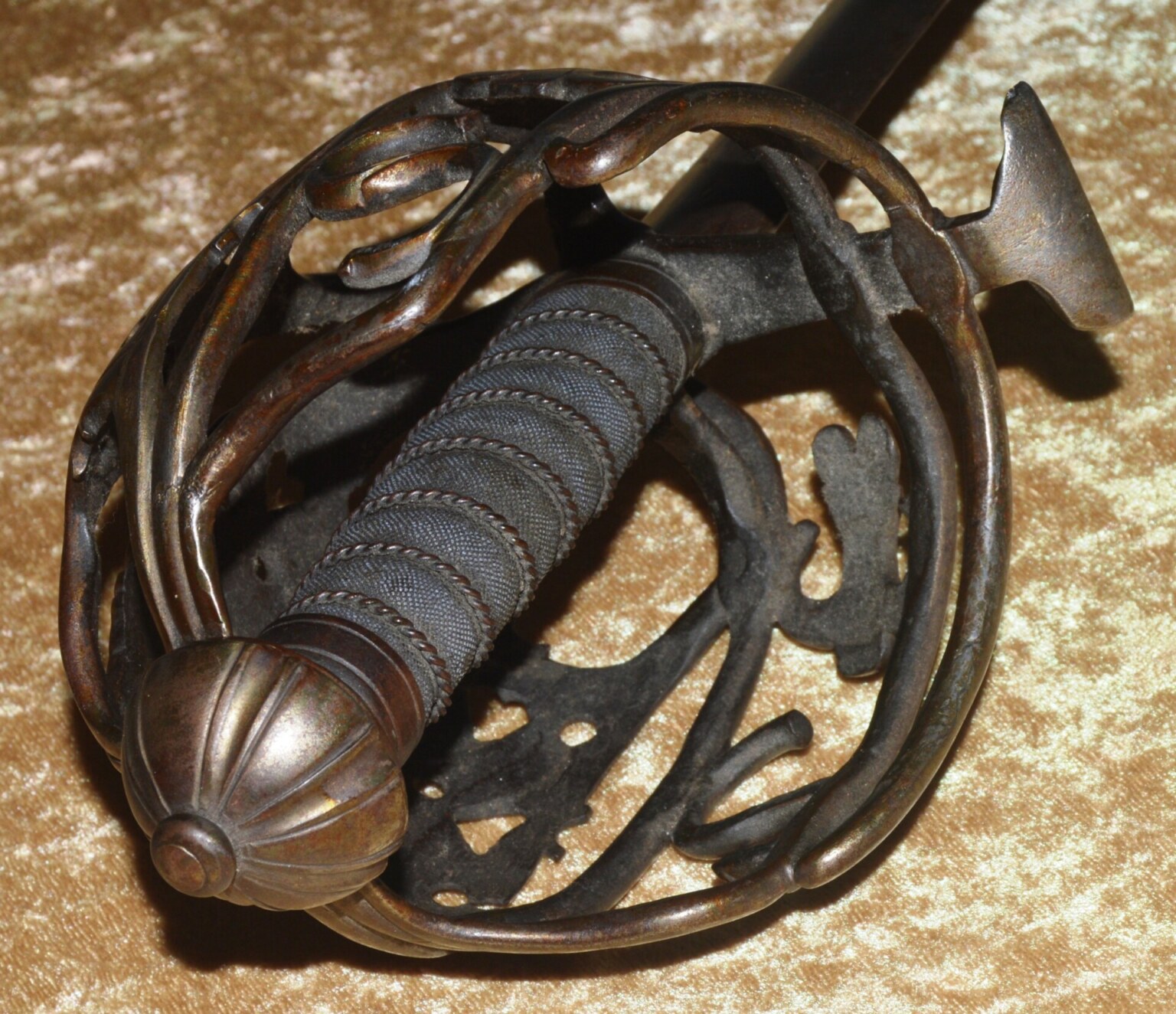 Scottish Basket-hilted Broadsword, 1st Quarter 18th C - Antique Weapon ...