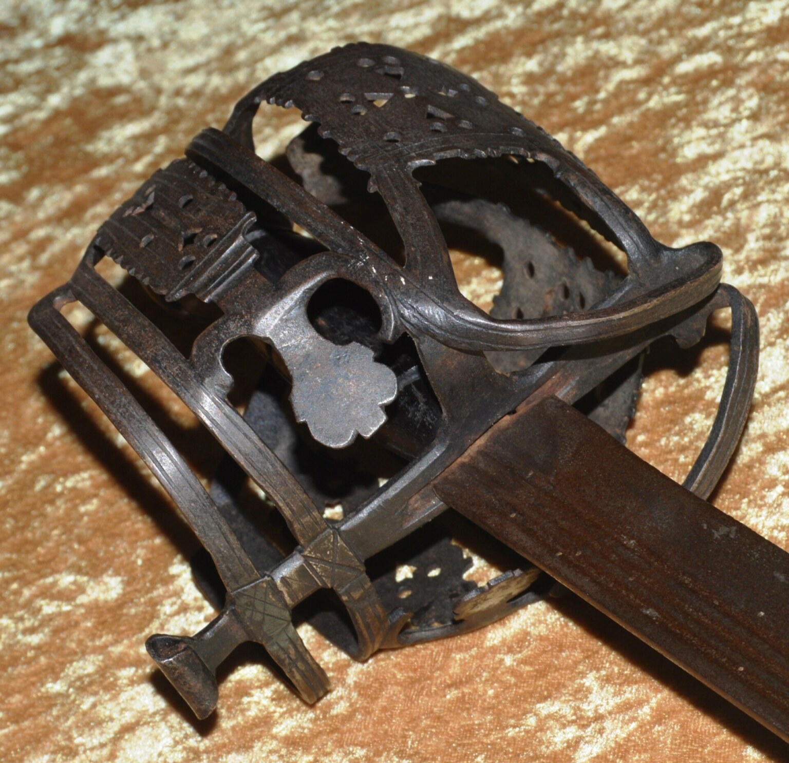 Scottish Basket-hilted Backsword, 2nd Quarter 18th C - Antique Weapon Store