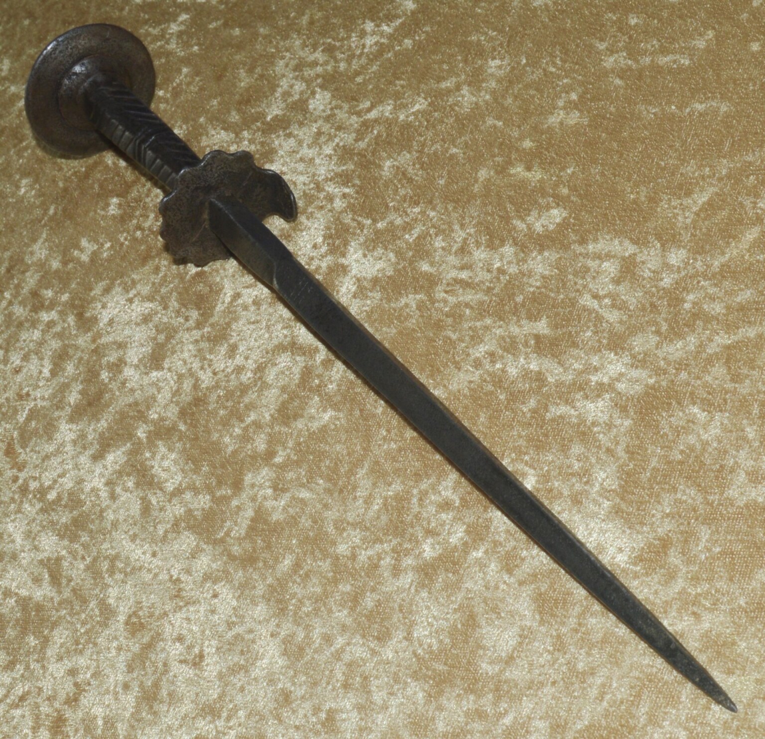 European Rondel Dagger, Misericorde, Late 14th C - Antique Weapon Store