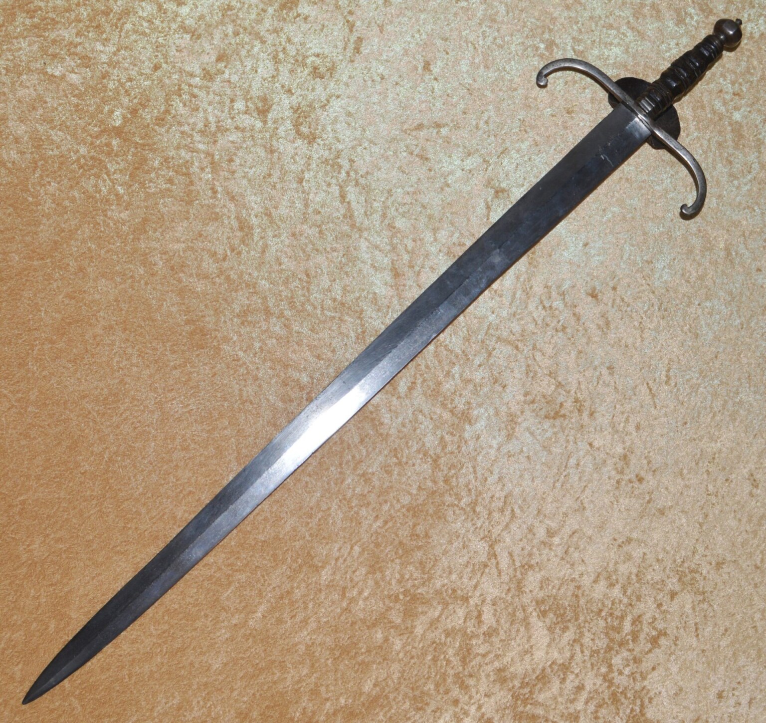 Italian Shell Guard Broadsword, ca. 1630 - Antique Weapon Store